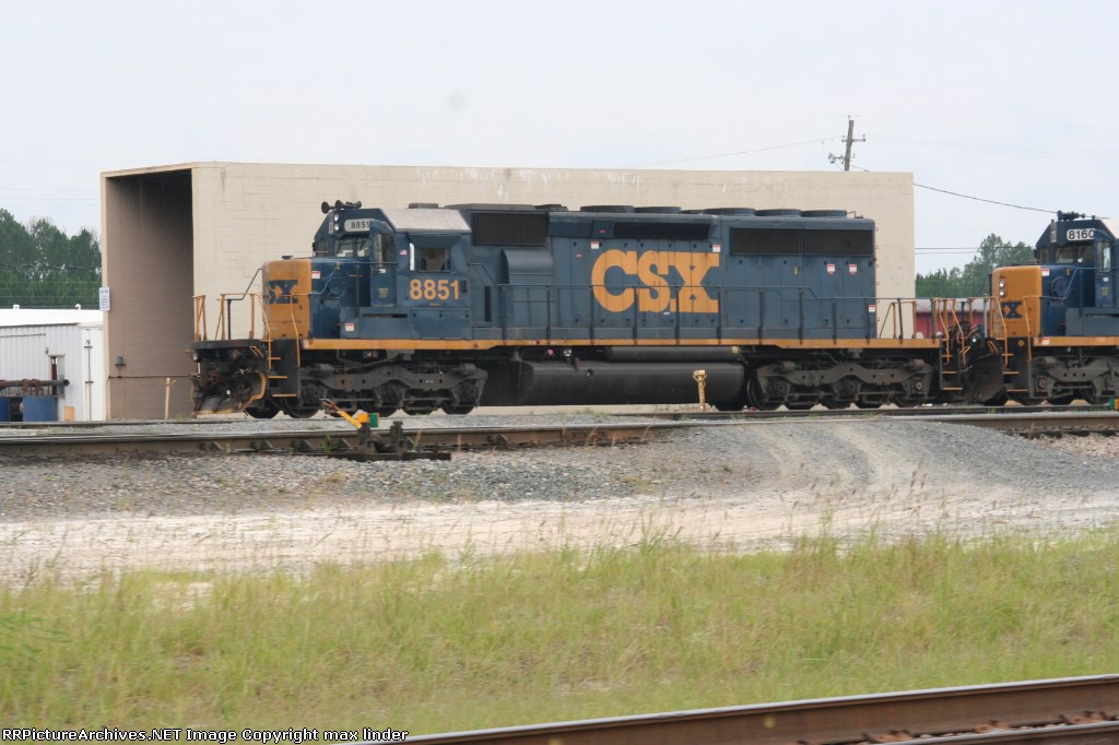 CSX 8851